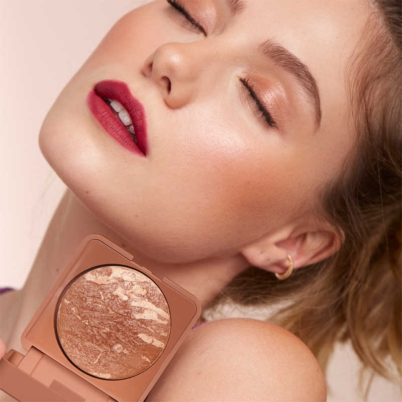 3INA The Bronzer Powder kompaktní bronzující pudr | notino.cz