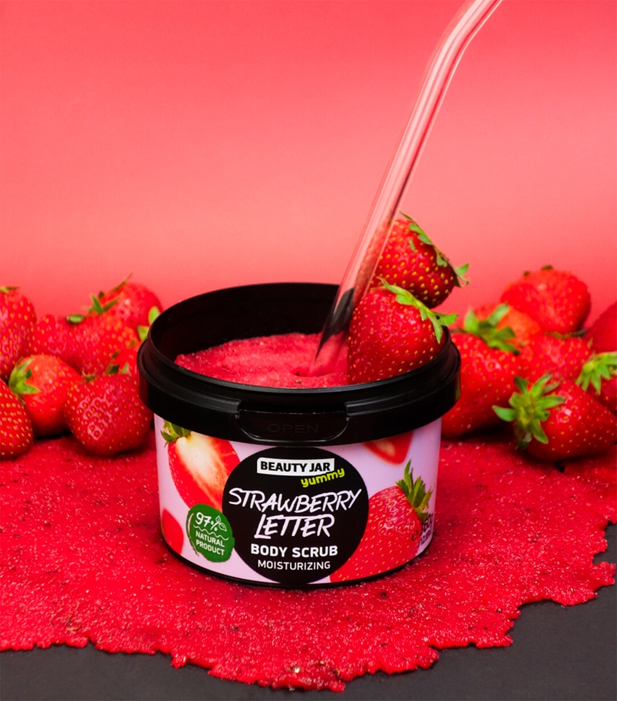 Beauty Jar Yummy Strawberry Letter exfoliante suave com efeito ...