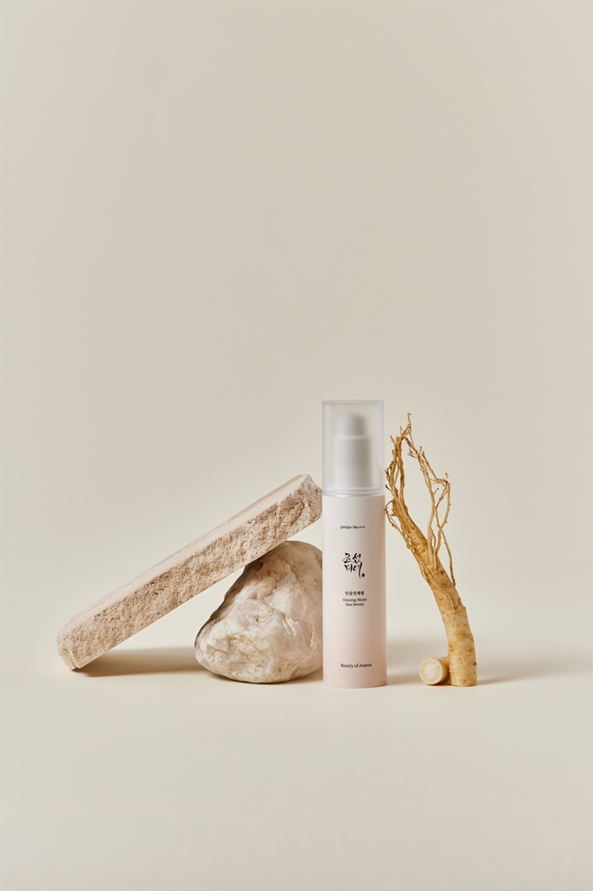 Beauty of Joseon Ginseng Moist Sun Serum rejuvenating and protective ...