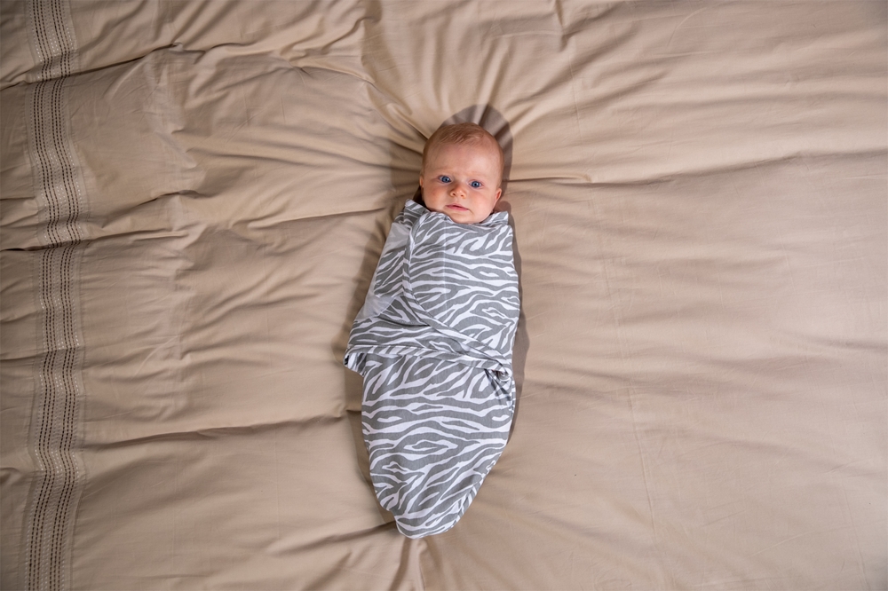 Bo Jungle B-Wrap Small White Tiger swaddle wrap | notino.ie