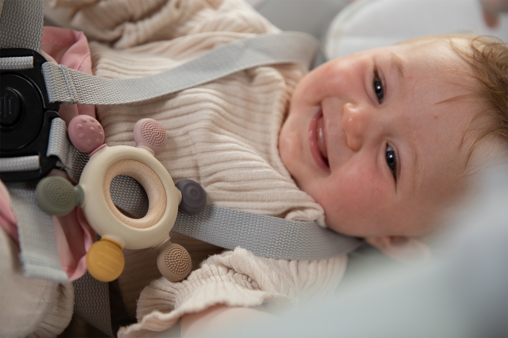 Bo Jungle B-Multi-Sensory Ring chew toy | notino.ie
