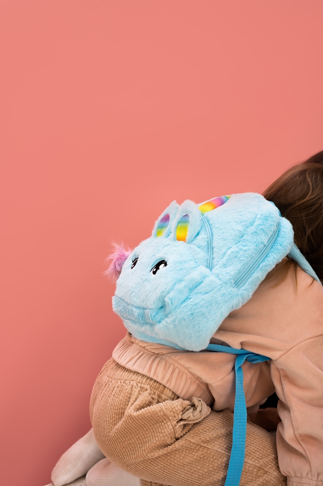 BrushArt KIDS Fluffy unicorn backpack Large mochila para crianças ...