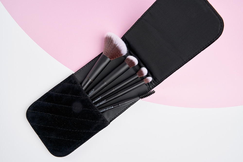 Brushworks Mini Travel Face & Eye Brush Set Travel Brush Set | notino.ie