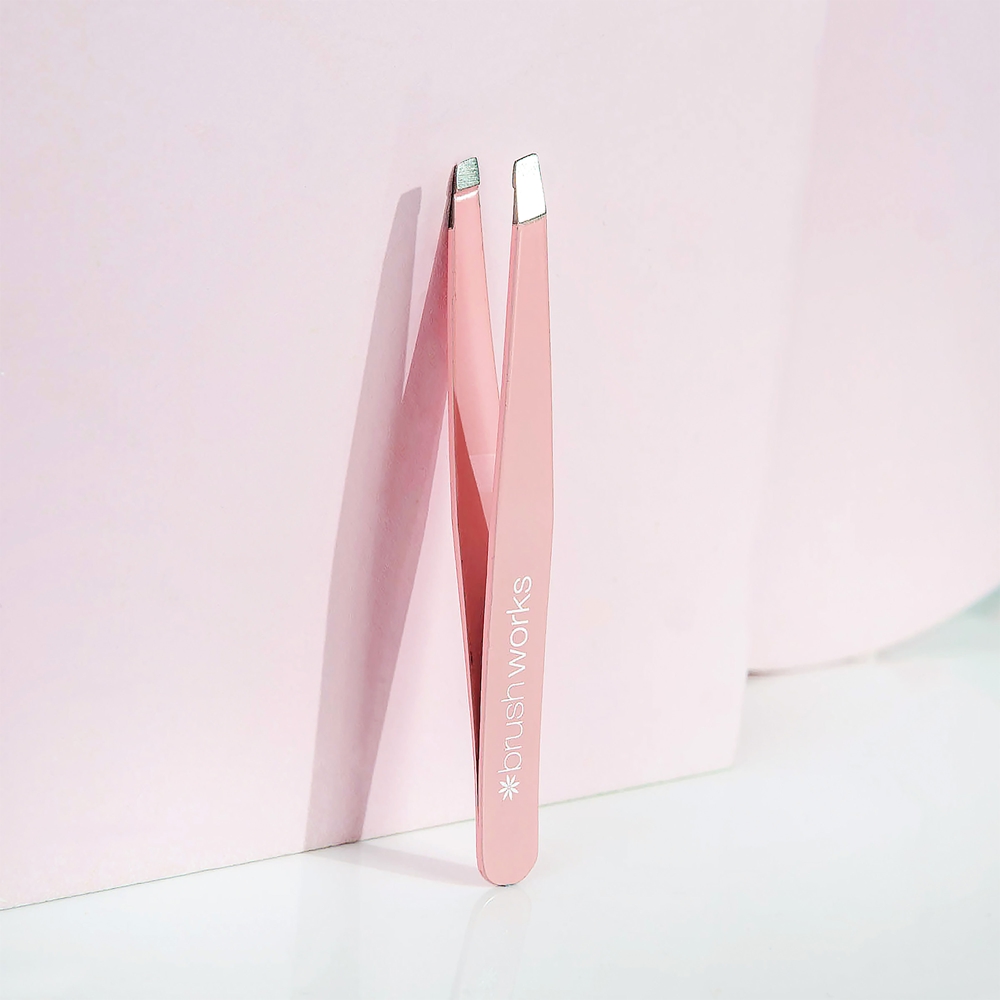 Brushworks Precision Slanted Tweezers Slanted Tweezers | notino.ie