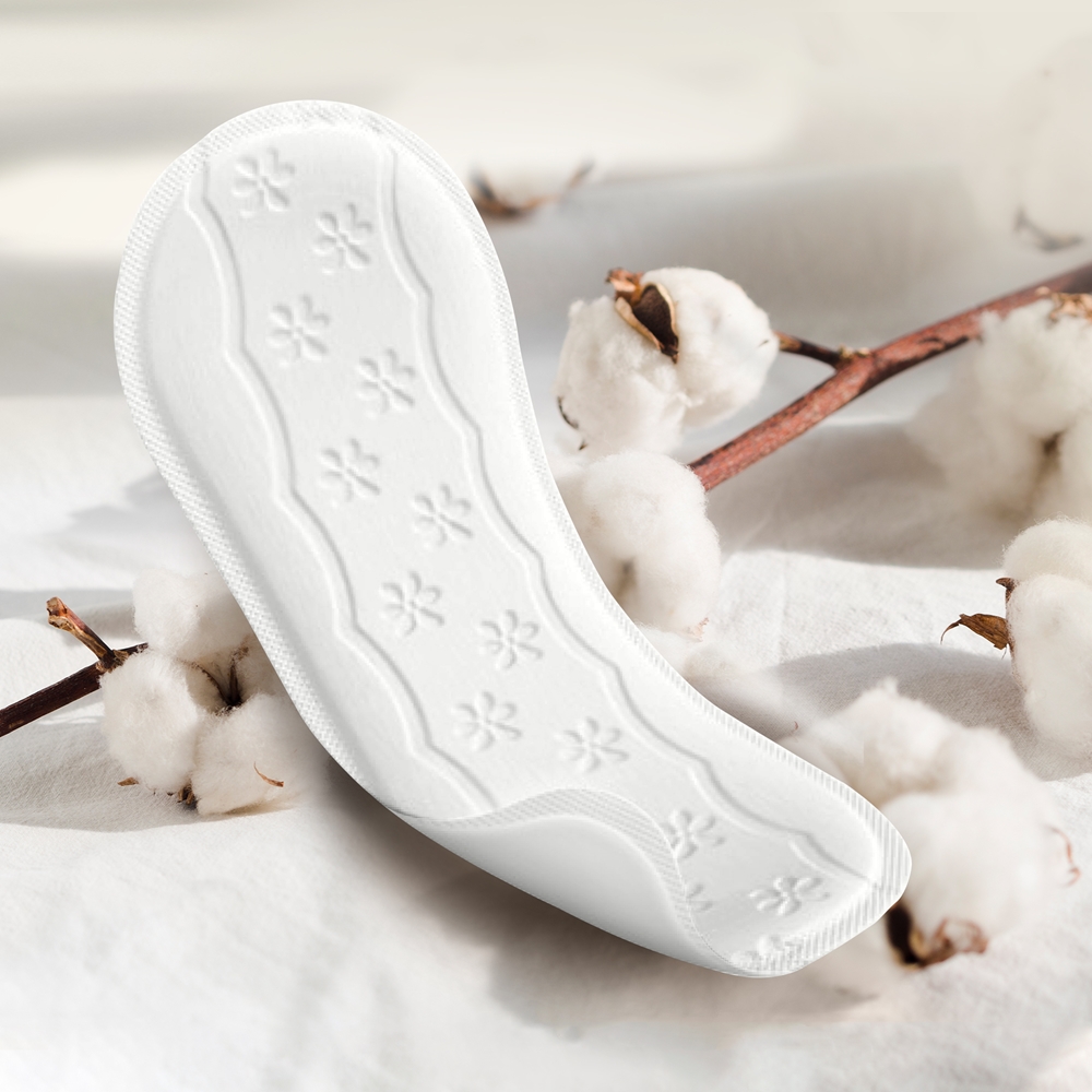 Carefree Organic Cotton Long panty liners | notino.ie