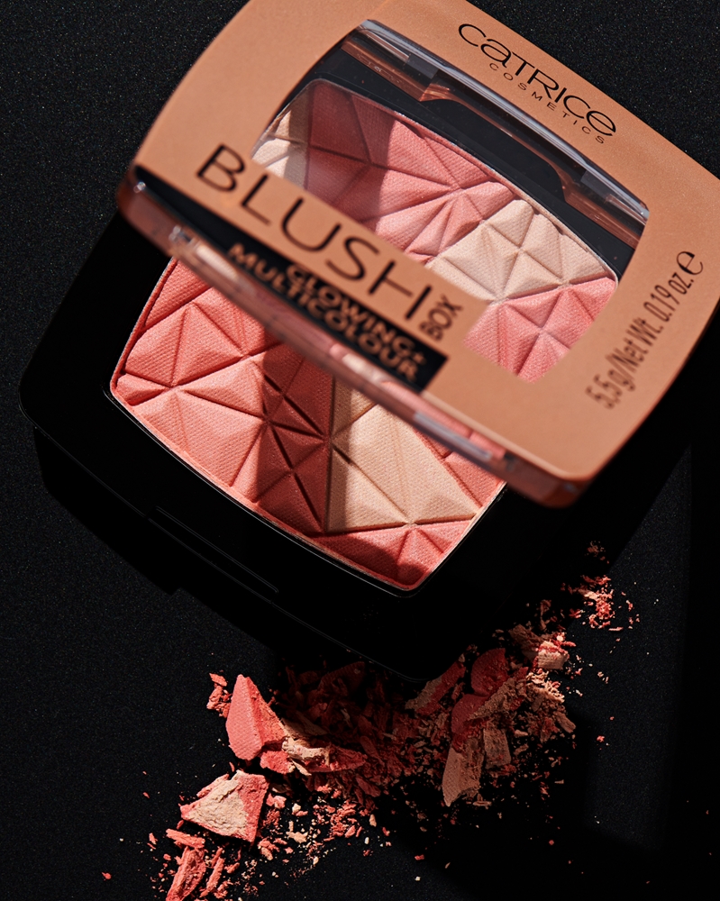 Catrice Blush Box Glowing + Multicolour illuminating blusher | notino.co.uk