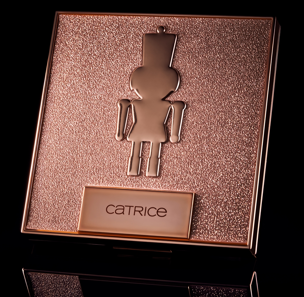 Catrice Magic Christmas Story eyeshadow palette | notino.co.uk