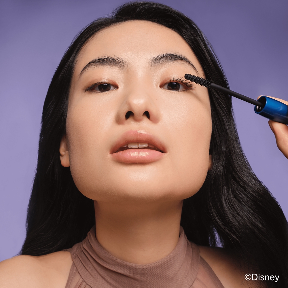 Catrice Disney Alice in Wonderland maskara za maksimalni volumen ...