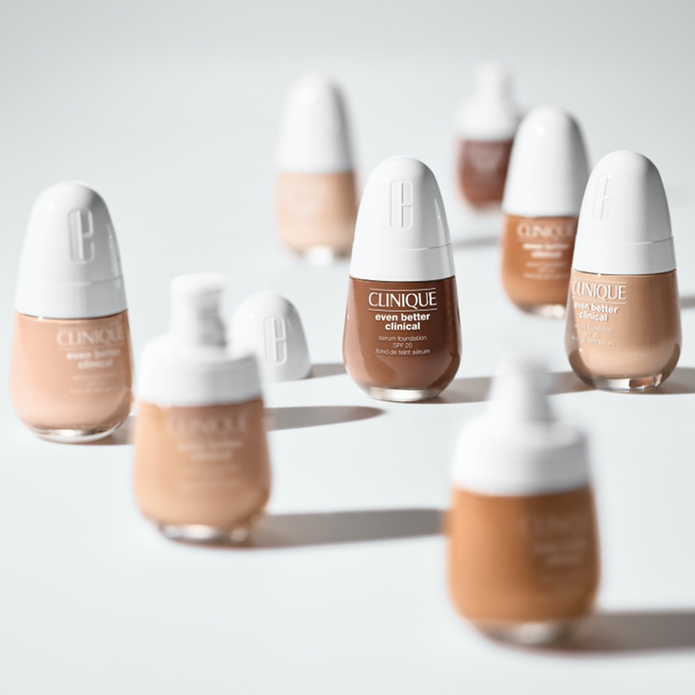 Clinique Even Better Clinical Serum Foundation SPF 20 pflegende Make-up ...