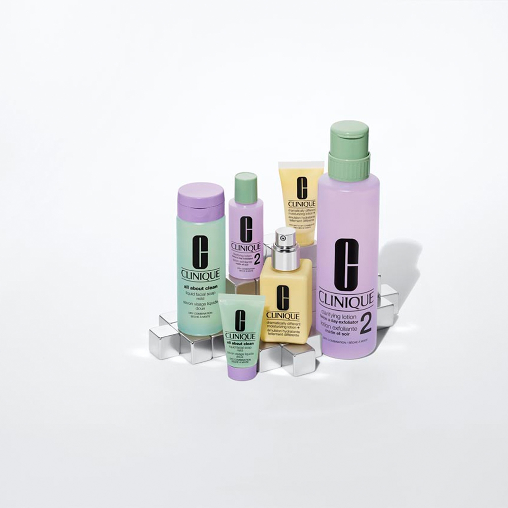 Clinique Holiday 3-Step Skincare Set For Dry Skin Gift Set for dry skin ...