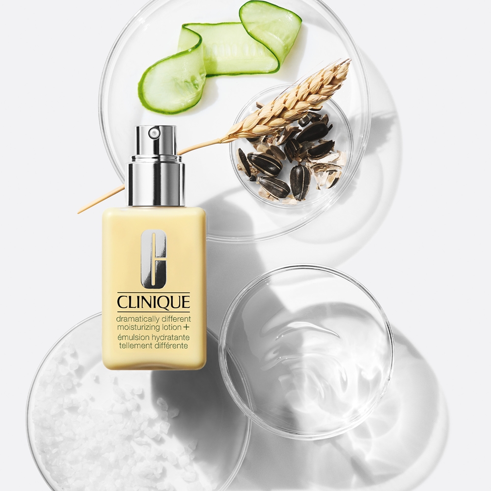 Clinique Dramatically Different™ Moisturizing Lotion SPF50 crème ...