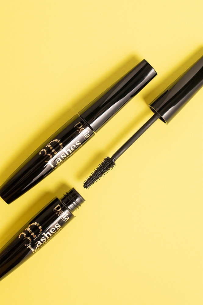 Delia Cosmetics New Look 3D Lashes Volumizing Mascara | notino.ie