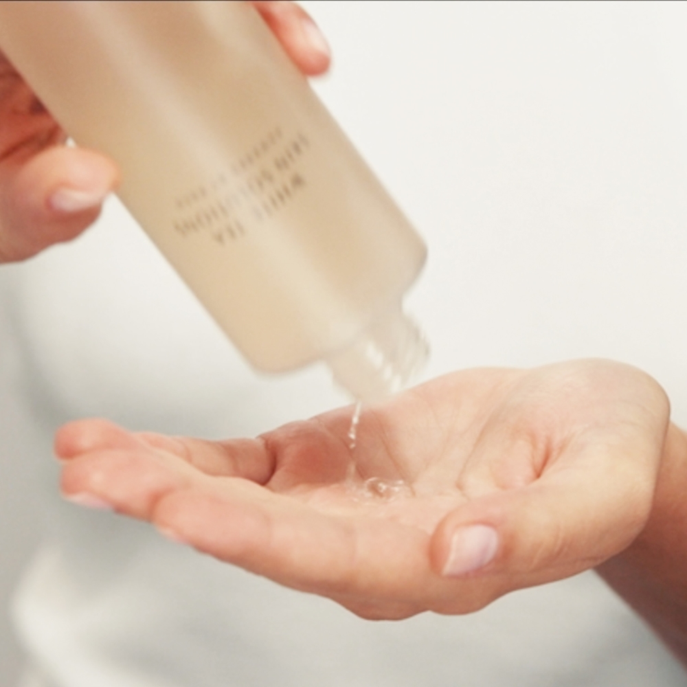 Elizabeth Arden White Tea Skin Solutions Moisture Infusing Bi-phase ...