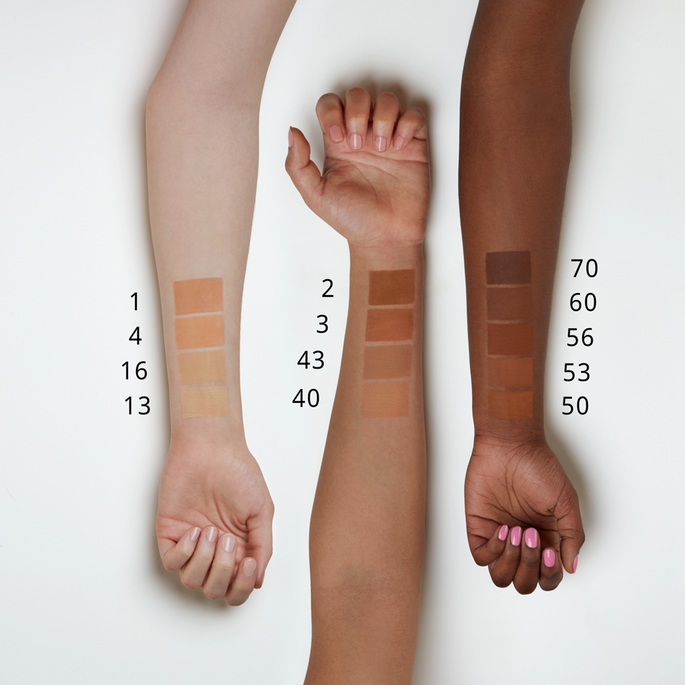 essence Soft Touch fond de teint mousse matifiant | notino.be