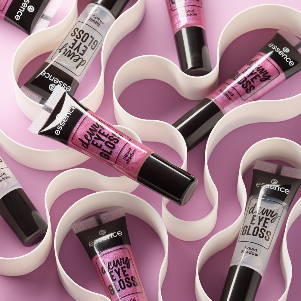 essence dewy EYE GLOSS Glossy Eyeshadow | notino.ie
