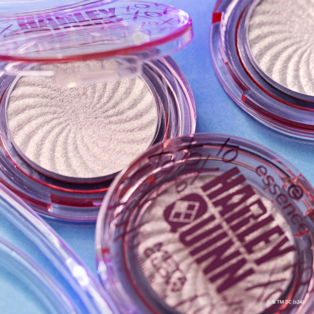 essence Harley Quinn illuminating powder | notino.co.uk