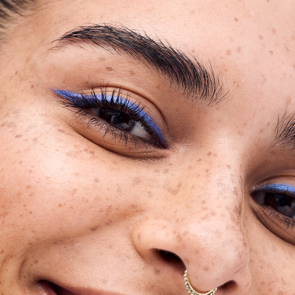 essence Superman crayon crème yeux | notino.be