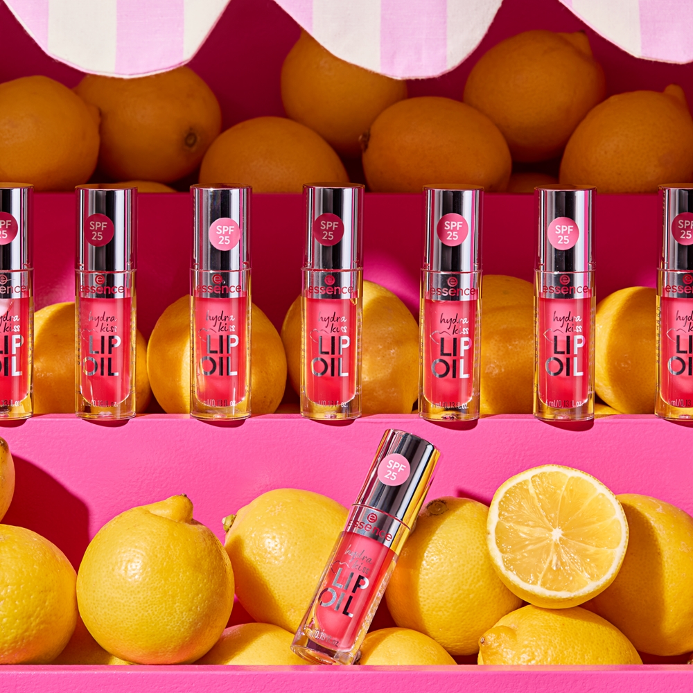 essence Hydra Kiss SPF 25 Lip Oil with moisturising effect | notino.ie