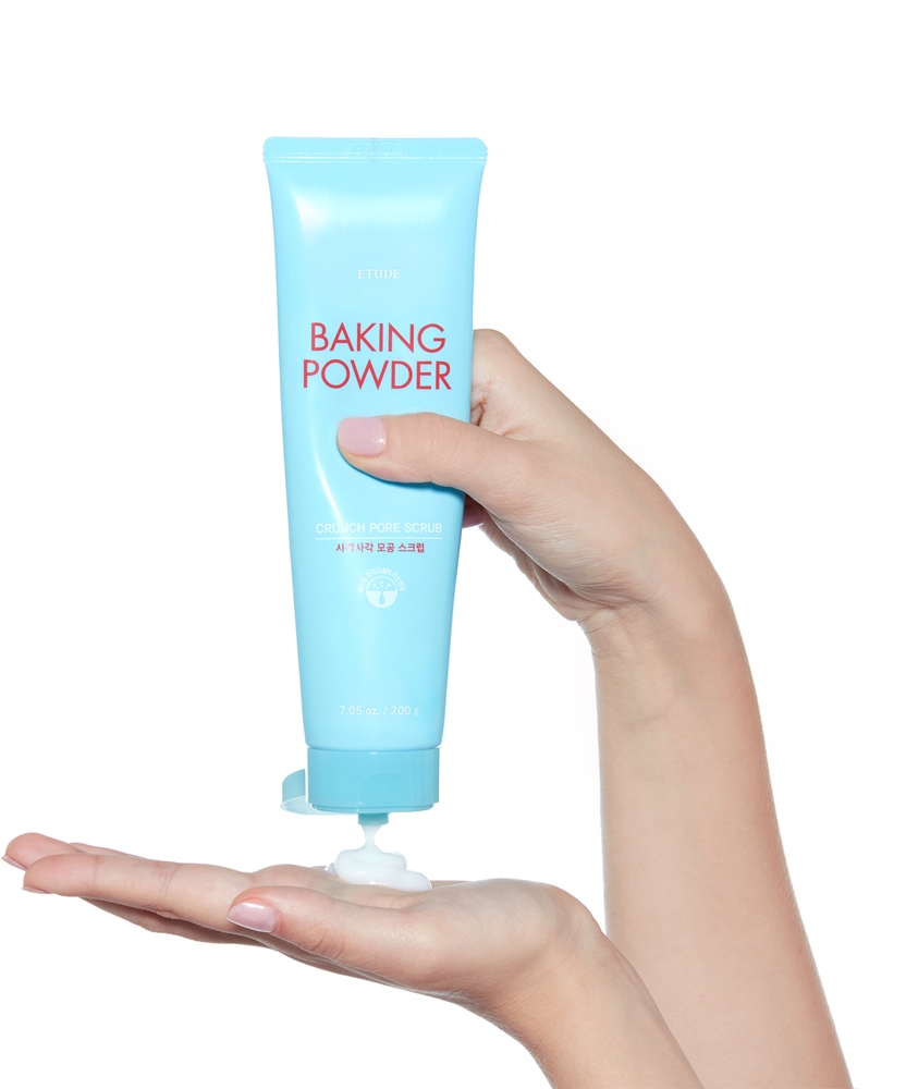 ETUDE Baking Powder exfoliating face cleanser with cooling effect ...