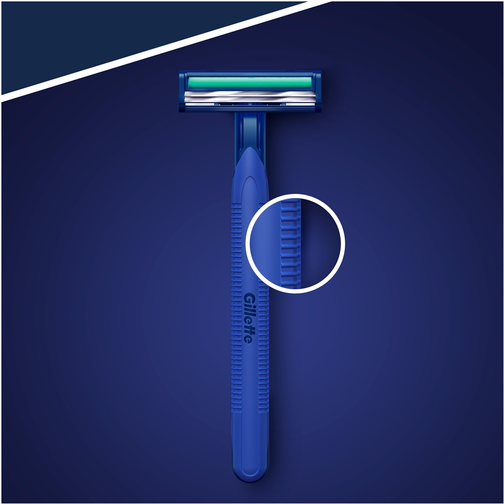 Gillette Blue II Plus disposable razors for men | notino.co.uk