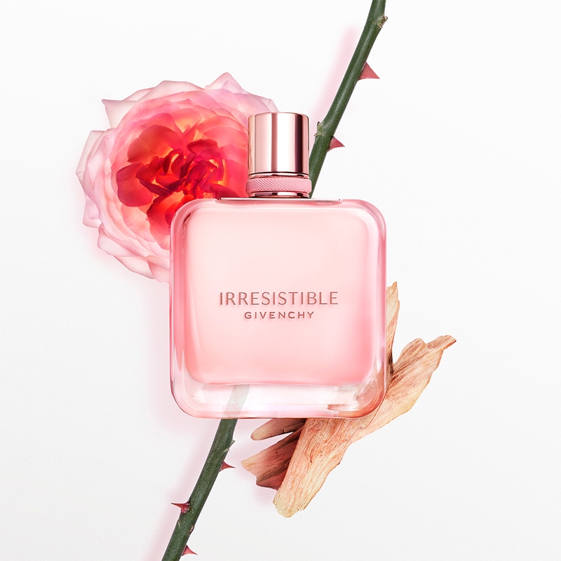 GIVENCHY Irresistible Rose Velvet Eau de Parfum pour femme | notino.fr