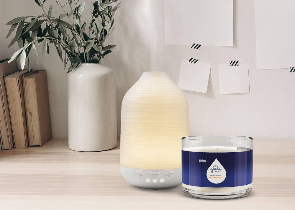 GLADE Aromatherapy Moment of Zen aroma diffuser with refill | notino.co.uk