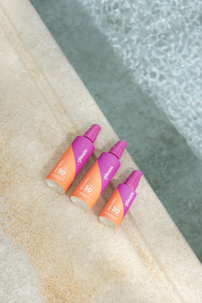 Gleam Skin hero Light Sun Spray SPF 50 | notino.ie