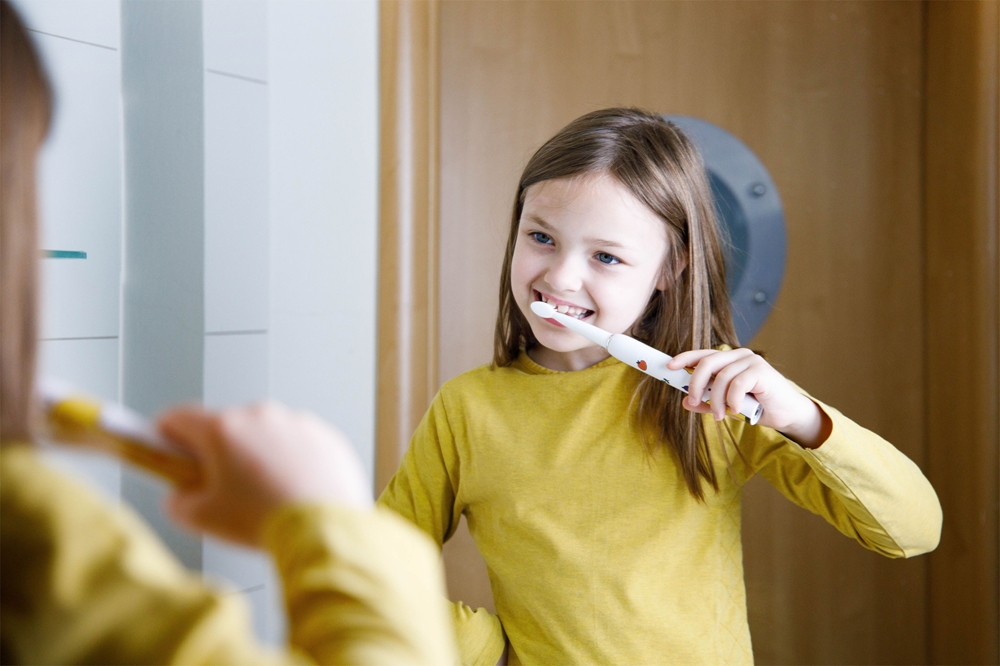 innoGIO GIOSonic Giraffe sonic toothbrush for children | notino.co.uk