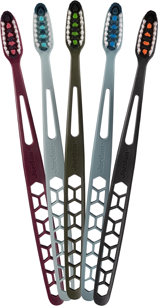 Jordan Ultralite Medium toothbrush | notino.co.uk