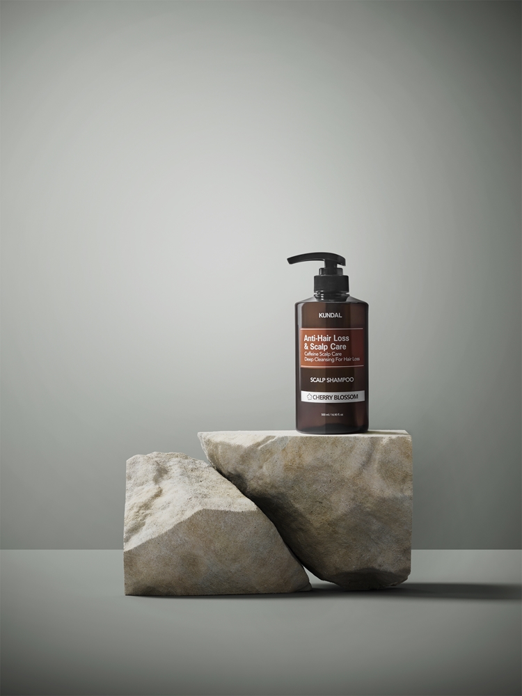 KUNDAL Caffeine Shampoo Cherry Blossom natural shampoo against hair ...