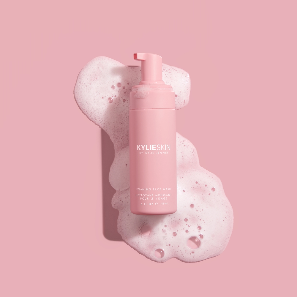 Kylie Cosmetics Kylie Skin очищаюча пінка для обличчя | notino.ua ...
