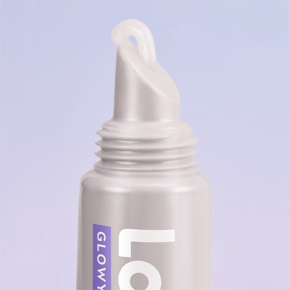 Labello Glowy Lips Moisturizing Lip Balm with hyaluronic acid | notino.ie