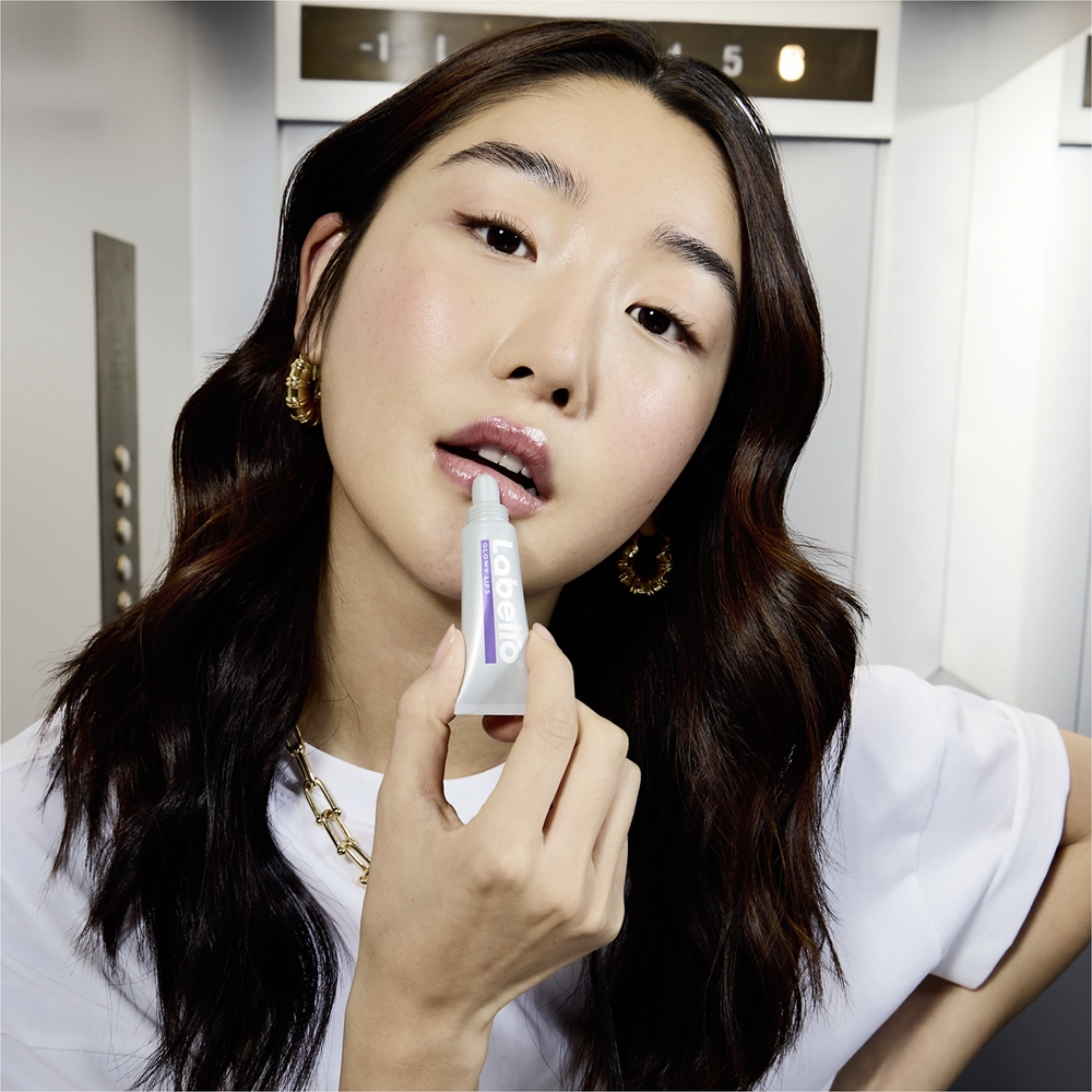 Labello Glowy Lips Moisturizing Lip Balm with hyaluronic acid | notino.ie