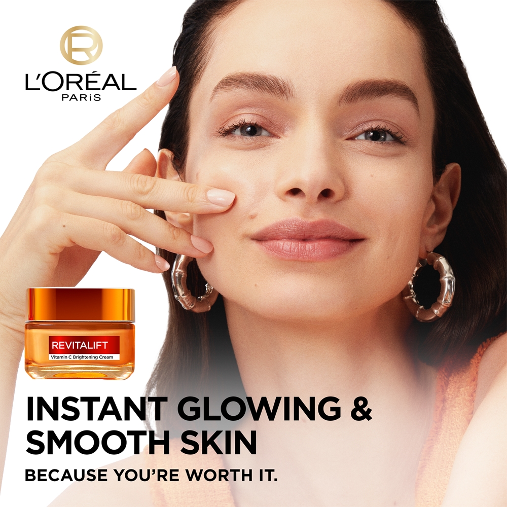 L’Oréal Paris Revitalift Vitamin C revitalising and brightening cream ...