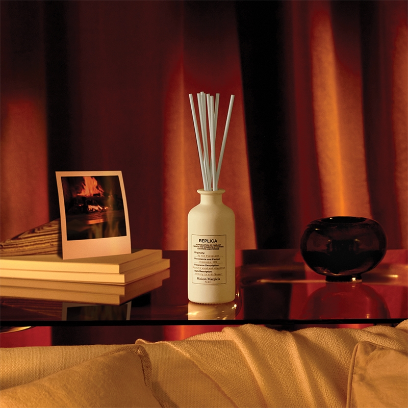 Maison Margiela REPLICA By the Fireplace aroma diffuser | notino.ie