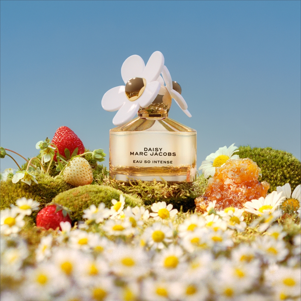 Marc Jacobs Daisy Eau So Intense eau de parfum for women | notino.co.uk