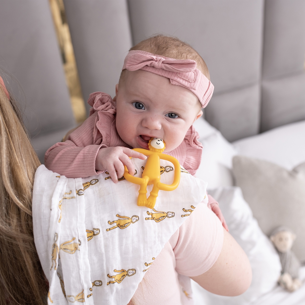 Matchstick Monkey Animal Teether & Muslin Lion подаръчен комплект (за ...