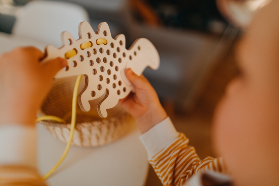 Milin Big Wooden Lacing Toy Dinosaur Alex activity toy | notino.co.uk