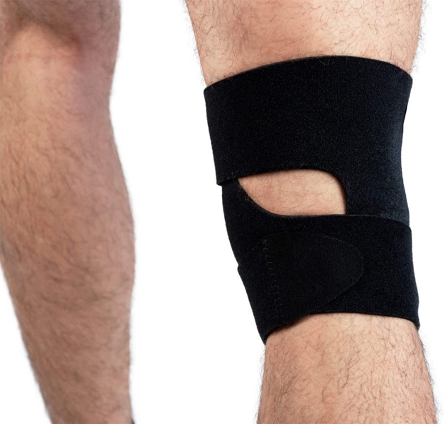 Mueller Compact Knee Support knee support | notino.ie