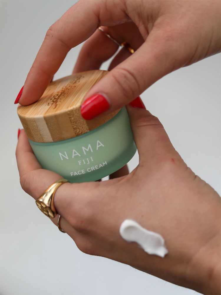 Nama Fiji Face Face Cream day and night | notino.ie