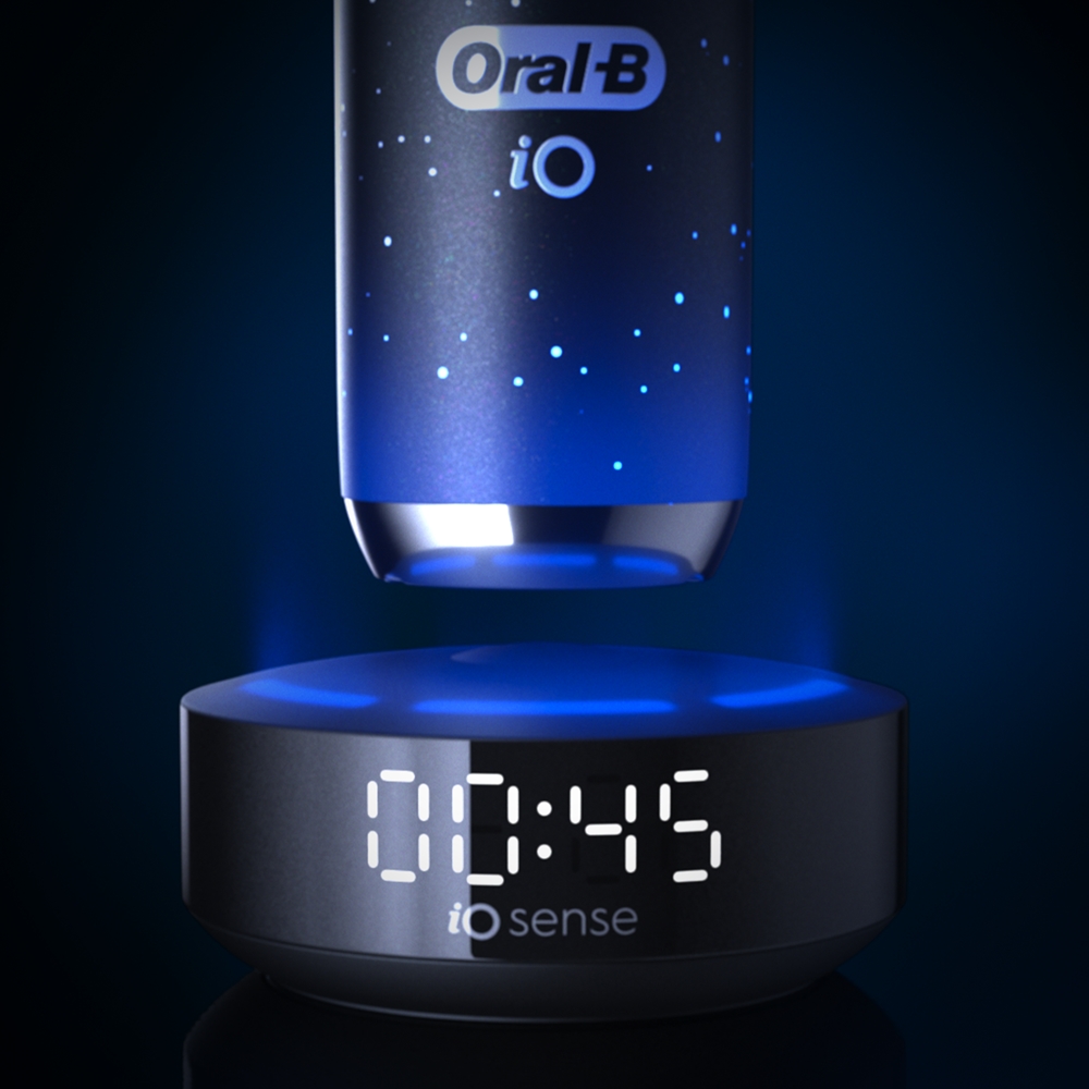 Oral-B iO10 electric toothbrush | notino.co.uk