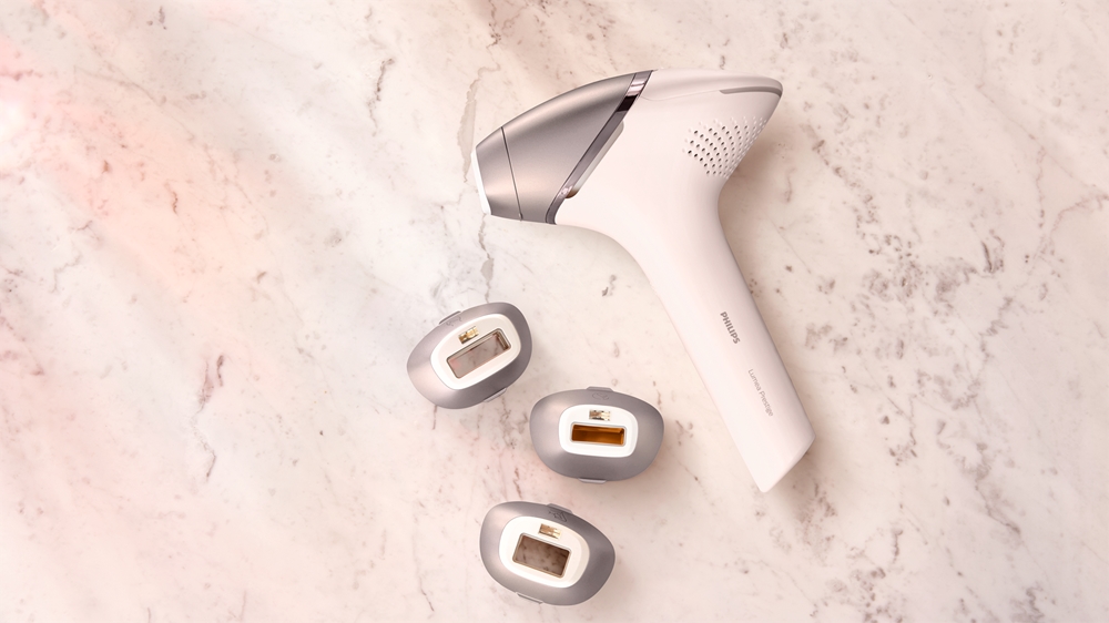 Philips Lumea Series 9000 BRI958/00 IPL per corpo, viso, zona bikini e ...