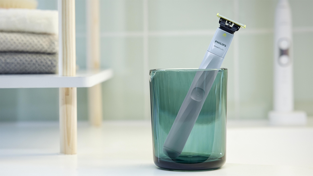 Philips OneBlade First Shave QP1324/30 | Livrare rapida! | Notino.ro