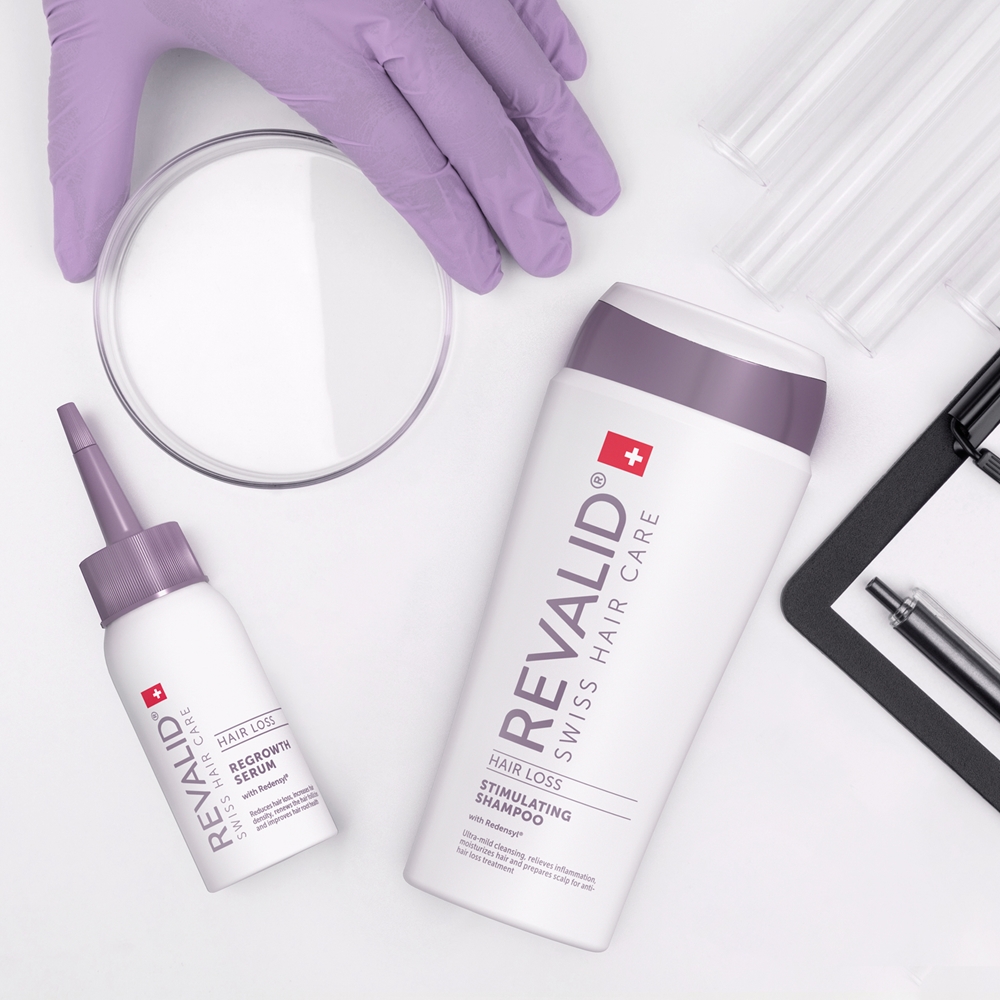Revalid Stimulating Shampoo стимулиращ шампоан против косопад | notino.bg