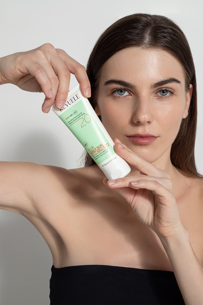 Revuele Aloe Daily Sun Hand Cream SPF 20 Protective Cream For Hands SPF ...