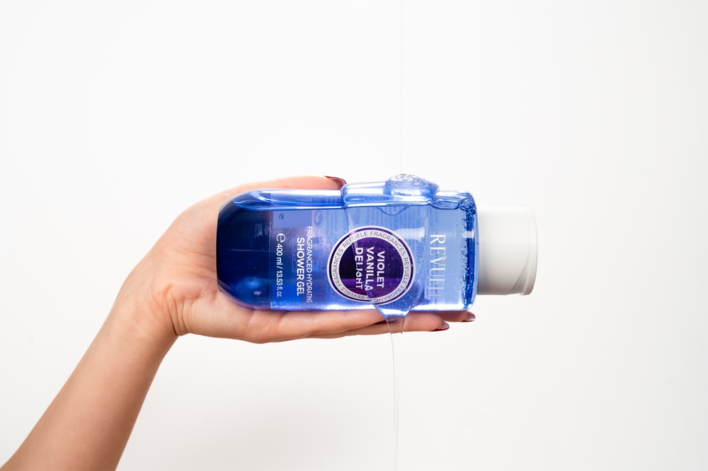 Revuele Violet Vanilla Delight Fragranced Hydrating Shower Gel ...