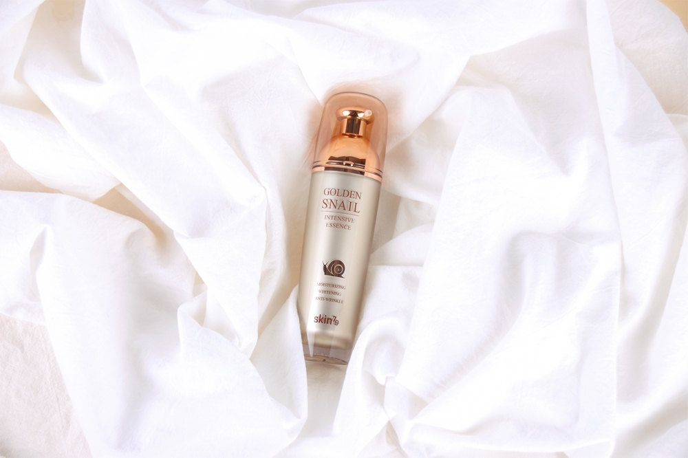 Skin79 Golden Snail Contour Lifting Essence with snail extract | notino.ie