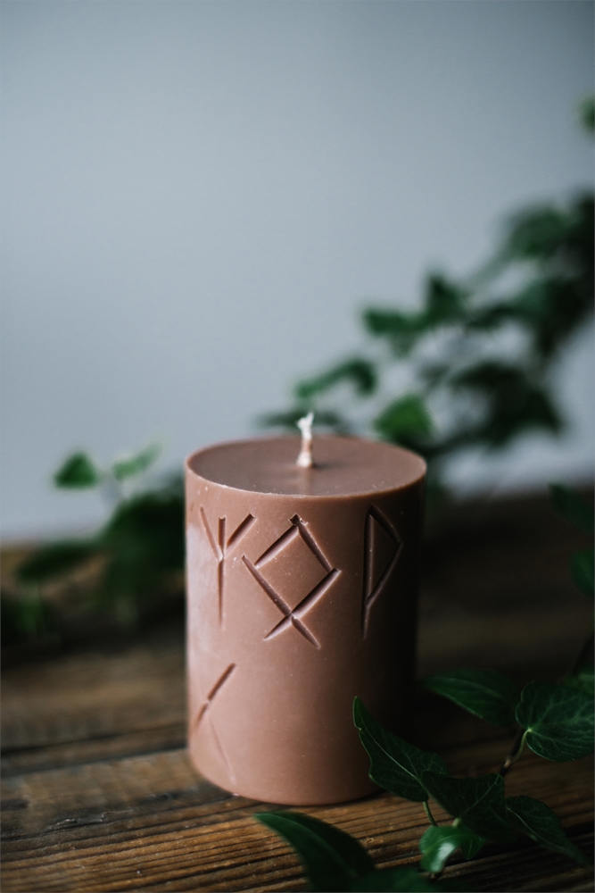 Smells Like Spells Rune Candle Frigga bougie parfumée (home/partnership ...