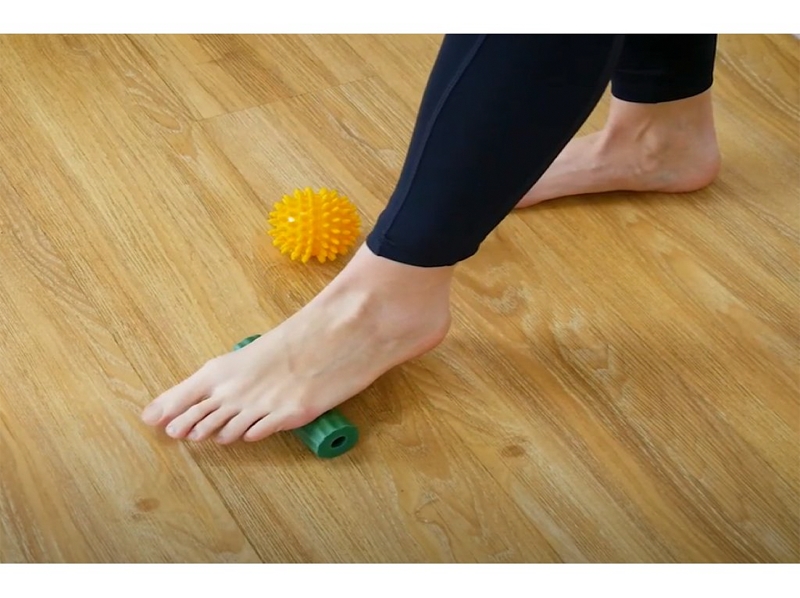 Thera-Band Foot Roller Massage Roller | notino.ie