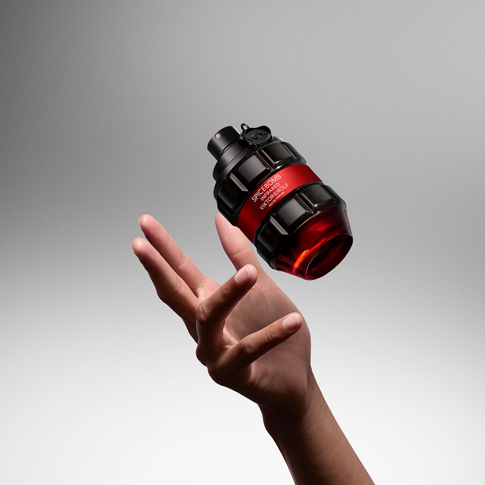 Viktor & Rolf Spicebomb Infrared eau de parfum for men | notino.co.uk